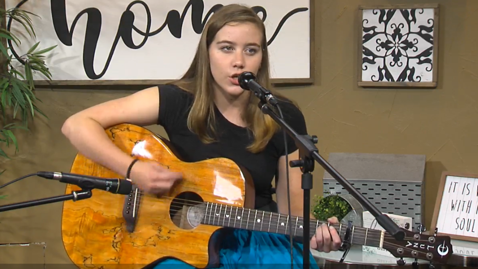 Ella Murray Performs | KHGI