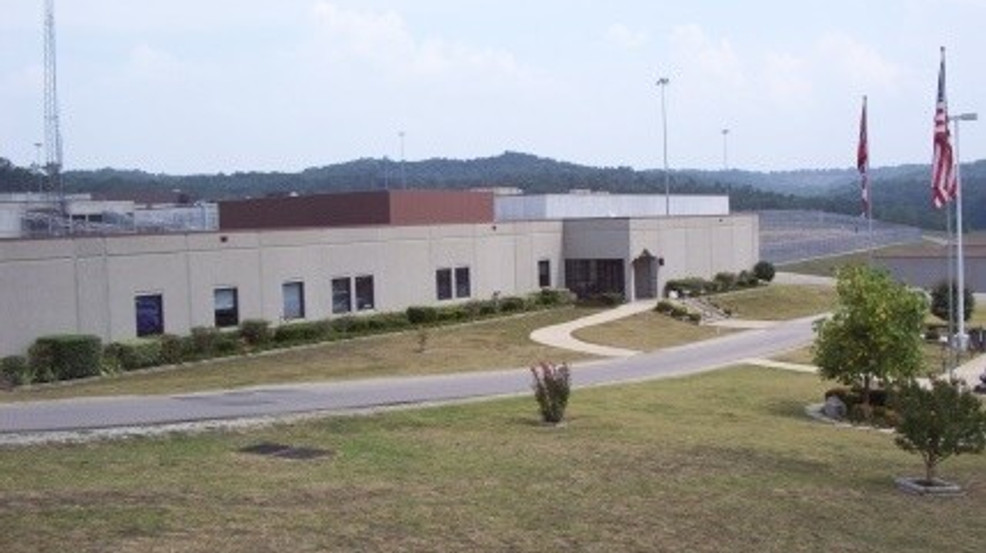 CoreCivic: Inmates assault guard, destroy property at Wayne County ...