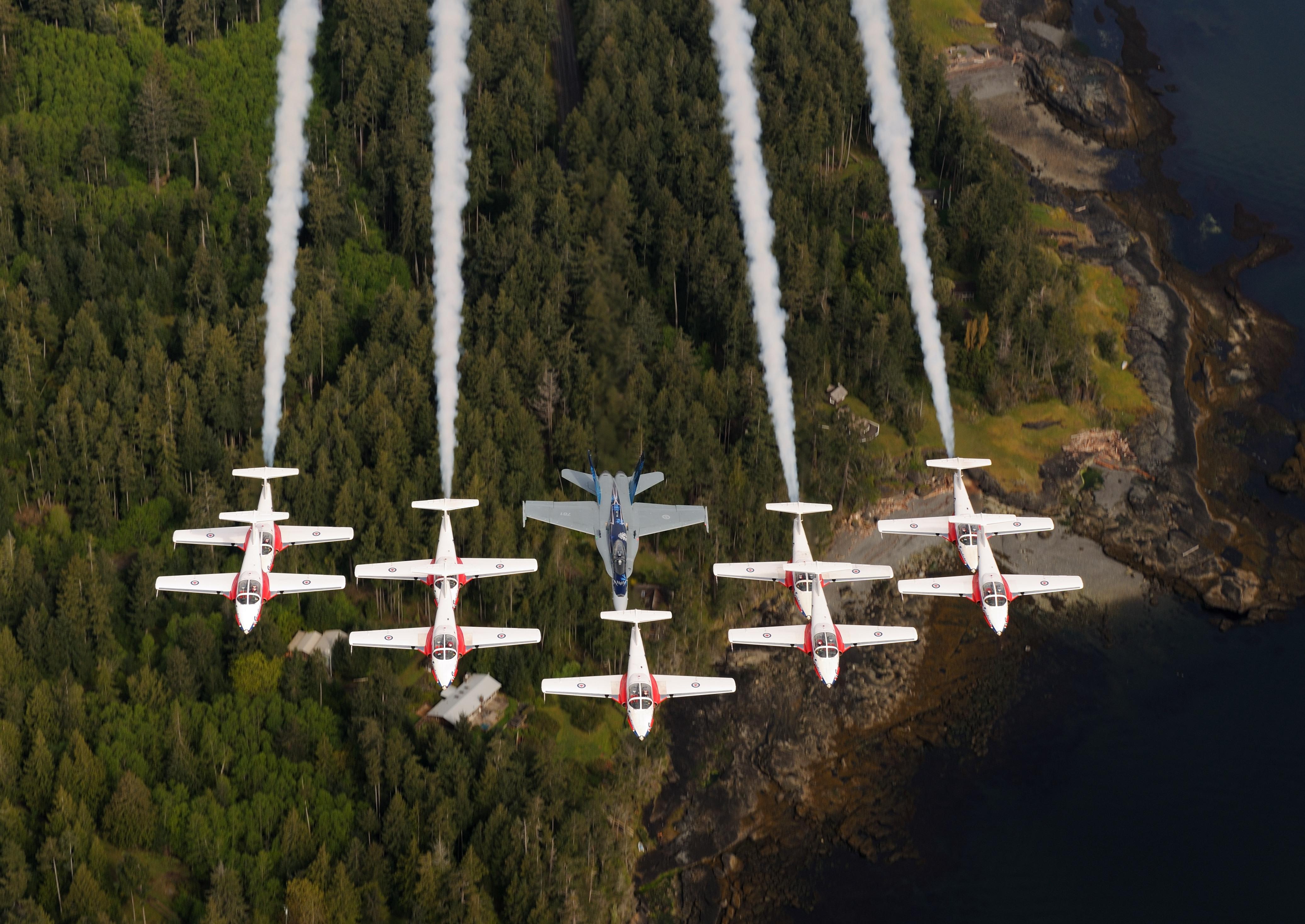 Gallery: Canadian Forces Snowbirds Demonstration Team | WJAR